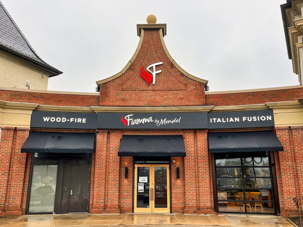 Mitchell's Fish Market - Seafood Dishes, a Raw Bar & Happy-Hour Martinis